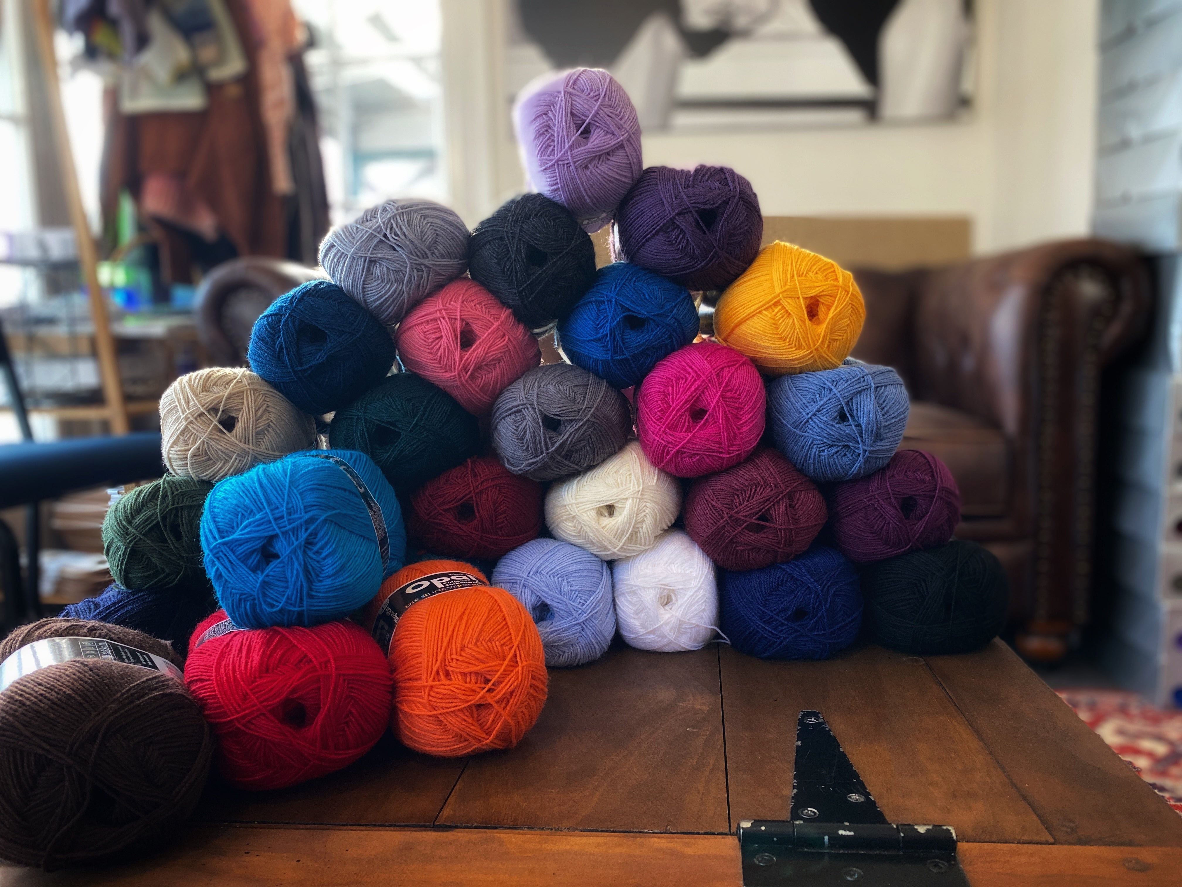 Opal Solid Colours Sock Yarn // 4ply – Loopine Wool Co